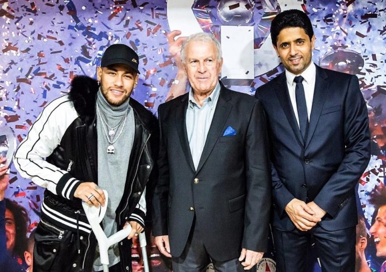 Le Club du Paris Saint Germain honore Mustapha Dahleb - DIA