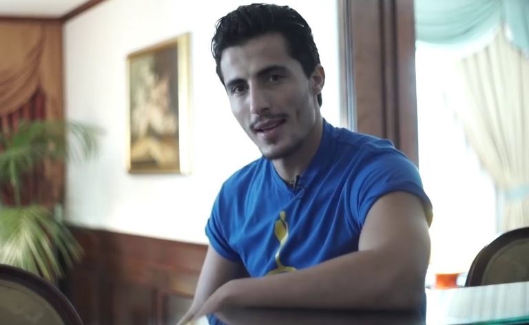 Quand le mannequin algérien Mohamed Ghriss imite le Joker (vidéo) - DIA